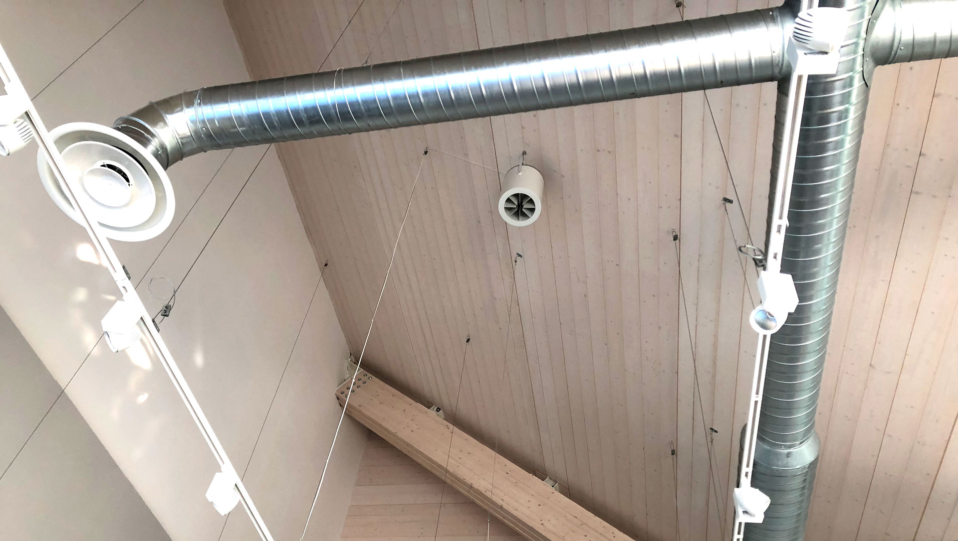 Q Series Fan | Destratification Fan Systems | Airius Europe Ltd