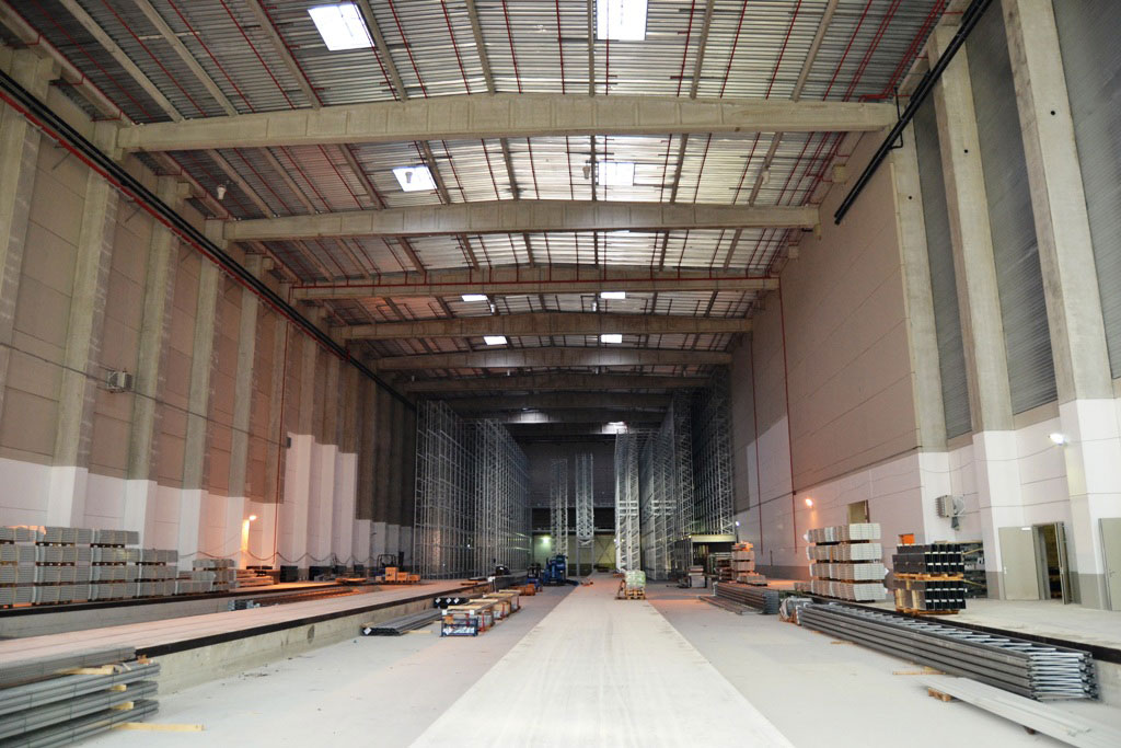 Destratification Fan Systems for Warehouse Environments | Airius