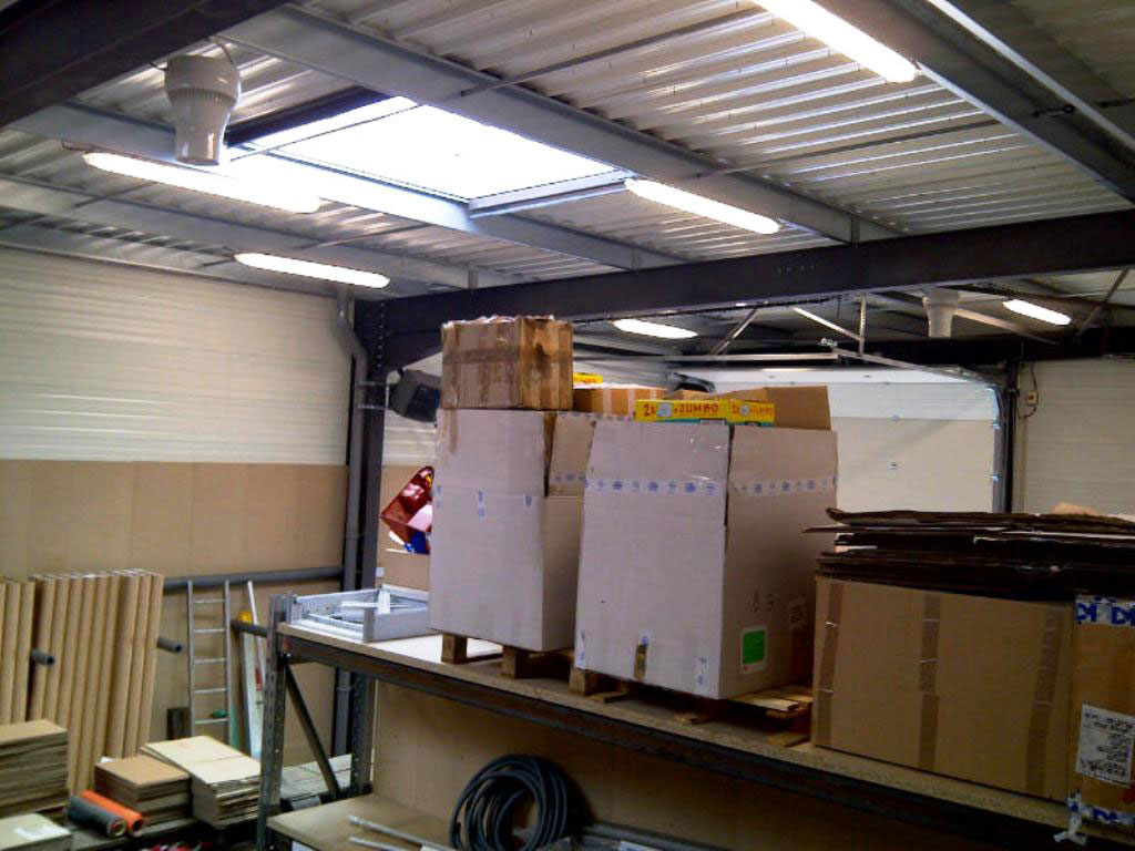 Destratification Fan Systems for Warehouse Environments | Airius