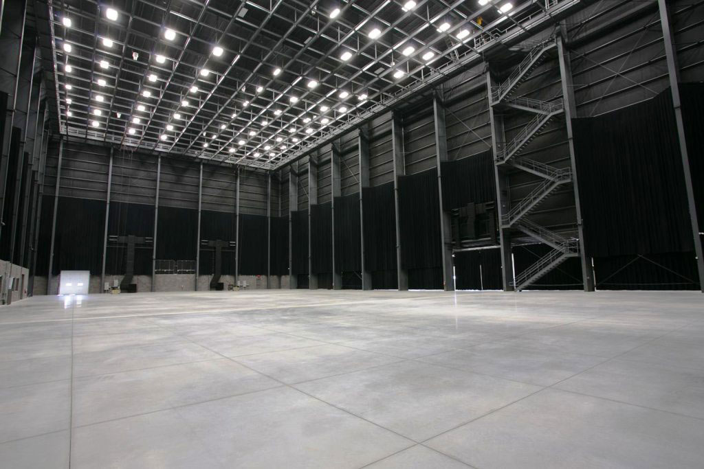 Destratification Fan Systems for Warehouse Environments | Airius